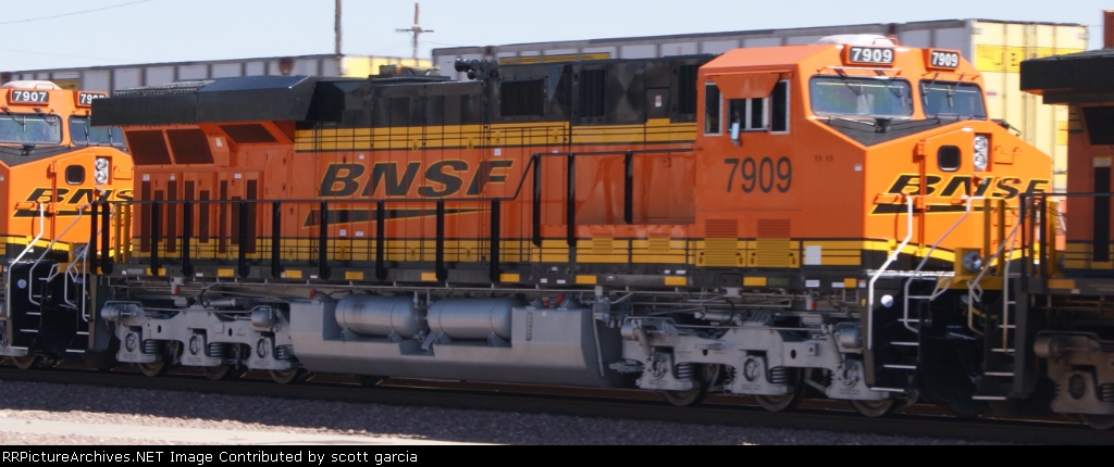 BNSF 7909